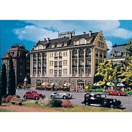 Vollmer - 4-Story Hotel - 4-3/8 x 3-3/4 x 8-3/4" 11 x 9.5 x 22cm - 770 ...