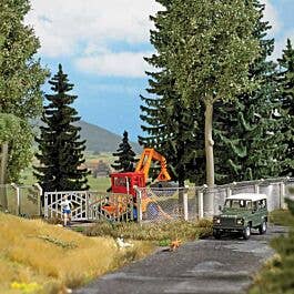 Busch - East German Gate & Chain Link Fence w/Concrete Posts - Kit ...