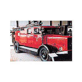 Roco - Emergency Vehicle Pumper - Mercedes Benz LF 25 Fire "FFW Itzehoe ...
