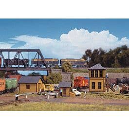 Walthers - Trackside Structures Set - Kit - Three structures and ...