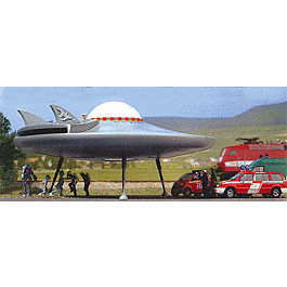 Busch - UFO Flying Saucer - Kit - With Working Lights & 5 Alien Figures ...