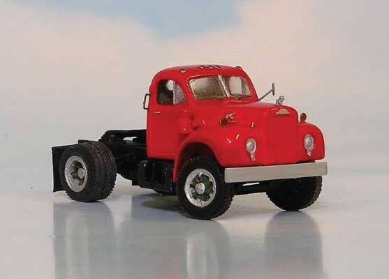 Sylvan - 1957-1965 Mack B-67 Single-Axle Tractor Only - Resin Kit - Undecorated - 696-V096