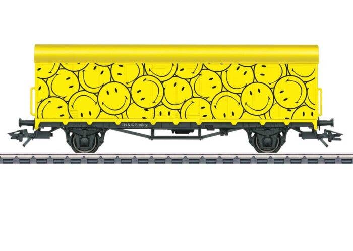 Marklin - 2-Axle Boxcar w/Smooth Sides - 3-Rail - Ready to Run - 2023 ...