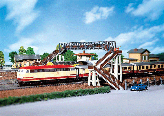 Faller - 4-Track Concrete Footbridge - 13-1/8" 33 x 19.5cm - 272-120179