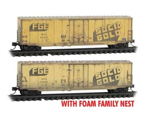 MicroTrain - 50' Boxcar w/8' Plug Door No Roofwalk 2-Pack in Foam Nest - Ready to Run - Fruit ...