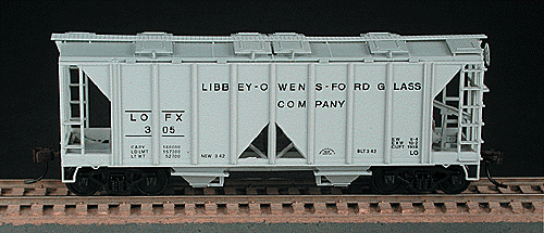 Bowser - 70-Ton 2-Bay Open-Side Covered Hopper - Kit - Libby Owens - 6 ...