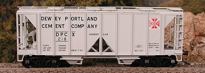 Bowser - 70-Ton 2-Bay Open-Side Covered Hopper - Kit - Dewey Portland ...