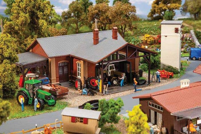 Faller - Agricultural Farm Machine Workshop - Kit - 7-7/8 x 6-5/16 x 3 ...