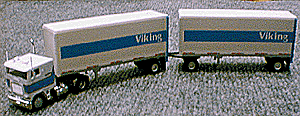 HLP - American Trucks - Tractor/Trailer - New Freightliner FL8 - w ...