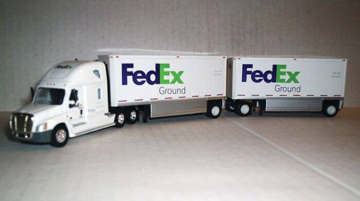 TnS - Cascadia Sleeper-Cab Tractor w/2 Drop-Deck Trailers - Assembled ...