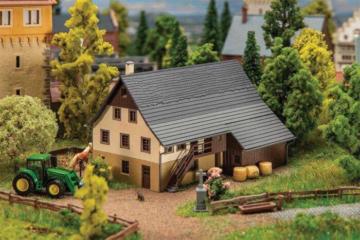 Faller - Country House - Kit - 3-3/4 x 3-1/16 x 2-11/16" 9.5 x 7.8 x 6 ...