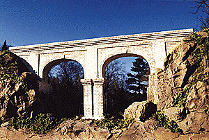 AIM - Cut Stone Viaduct - 18-1/2 x 8" 46.2 x 20cm 2 Span w/Abutments ...