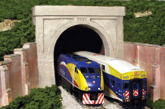Monroe - Double-Track Tunnel Portal - Concrete - 493-134