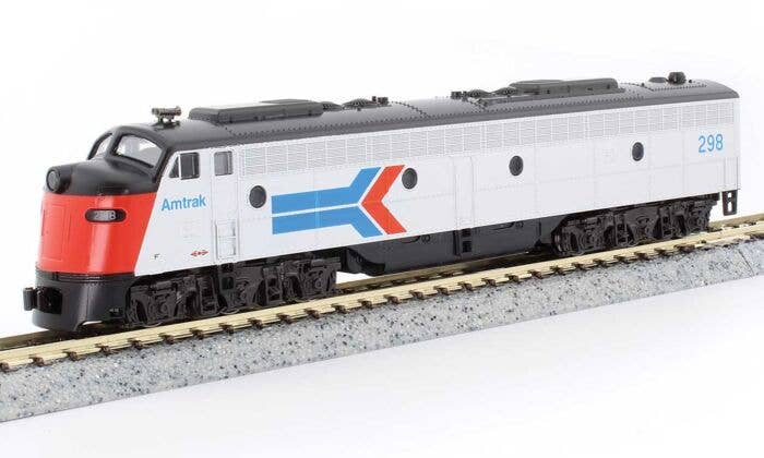 Kato - EMD E8A w/Single Headlight & Passenger Pilot - DCC - Amtrak #298 ...