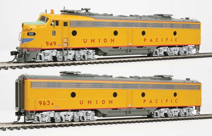 Walthers - EMD E9AM/E9BM - SoundTraxx(R) Tsunmai(R) Sound & DCC - UP ...