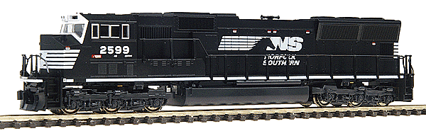 Kato - EMD SD70M w/Flared Radiators - Standard DC - Norfolk Southern #2599 - 381-1767502