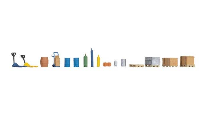 Noch - Freight Station/Loading Dock Accessories - 16 Pieces - 528-14823