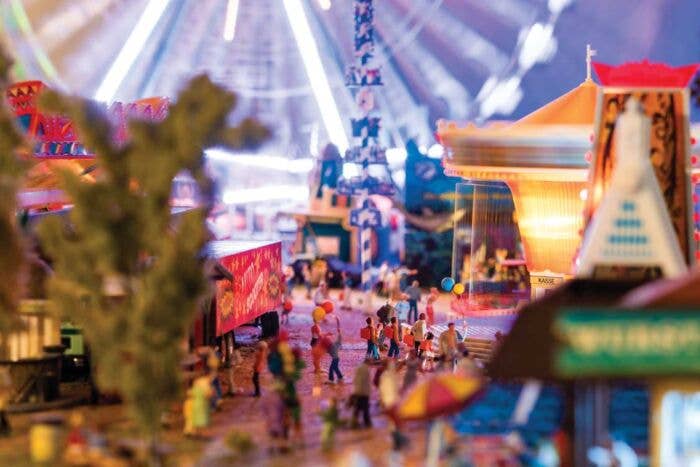 Faller - German Fairground Ride Announcement Sound Module with Speaker ...