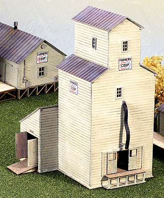 MicroTrain - Grain Silo Kit - 489-79990912