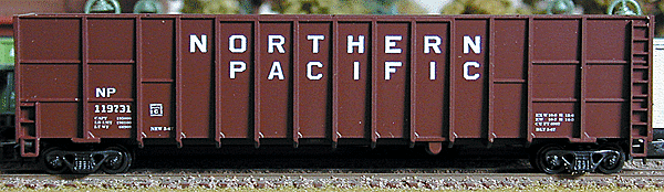 Deluxe - Gunderson Deep-Rib Wood Chip Car - Northern Pacific - 238-105111