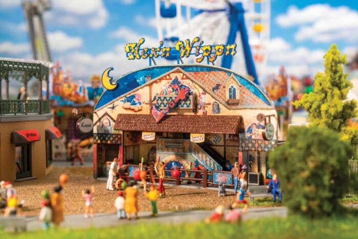 Faller - Hex'n Wippn Carnival Ride with Motor - Kit - 5-11/16 x 5-1/2 x ...