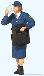Preiser - Individual Figure - Postwoamn Letter Carrier - 590-28243