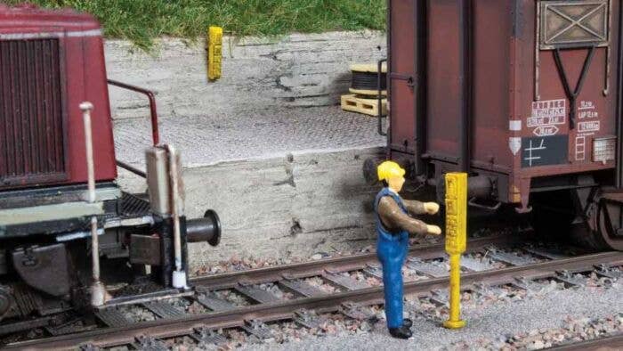 Noch - Intercom Set - 5 Wall Mounted & 5 with Stand - 528-13605