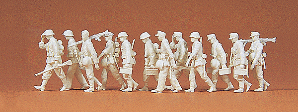 Preiser - Military - Former German Army WWII - Unpainted Figure Sets - Advancing ...