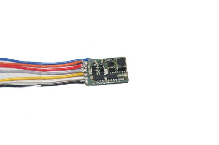 Viessmann - Motor Control & Function DCC Decoder w/Hard Wire Leads - 7/ ...