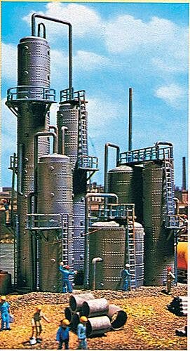Vollmer - Oil Refinery - Kit - 5-7/8 x 3-7/8 x 9-1/4" 15 x 10 x 23.5cm ...