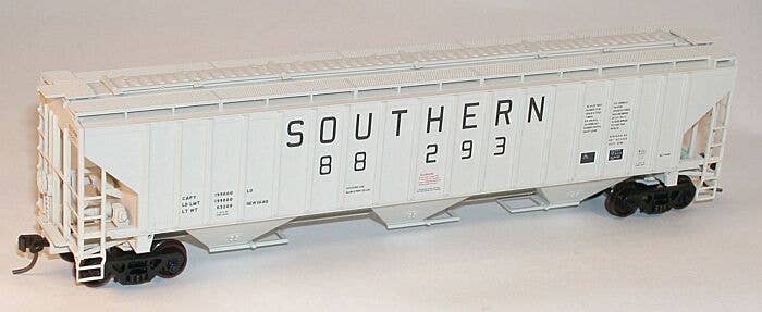Accurail - Pullman-Standard 4750 3-Bay Covered Hopper - Kit - Southern ...