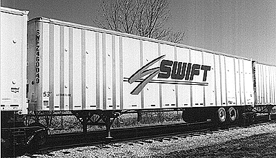 Deluxe - RoadRailer - Swift - 238-180401