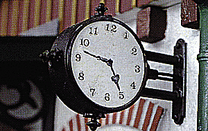 Pola - Station Clock - Lighted - 578-973