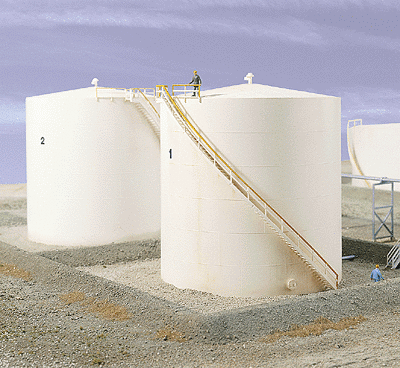 Walthers - Tall Oil Storage Tank w/Berm - Kit - Tank: 6" Diameter x 6-1 ...