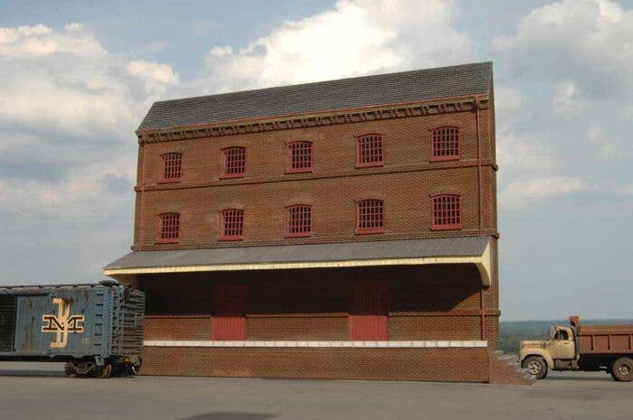 Bachmann - Three-Story Warehouse False-Front Resin Building ...