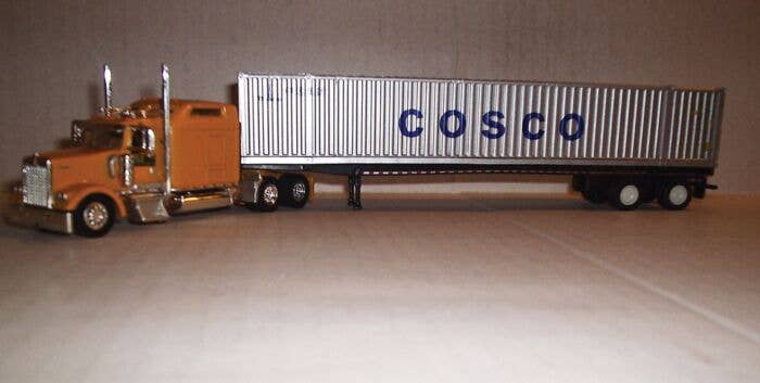 HLP - TLE Kenworth W900L w/53' Container Chassis & Load - Assembled ...