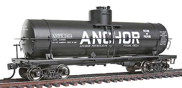 Red Caboos - Type 103W 10,000-Gallon Welded Tank Car - Ready to Run ...