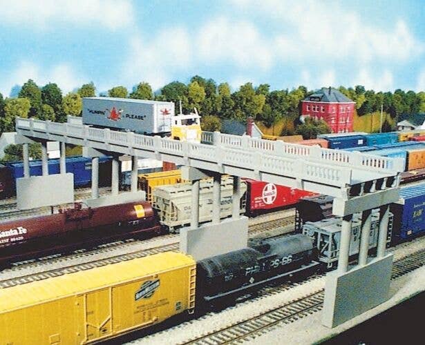 Rix - Vintage Highway Overpass - Kit - 150' Scale w/4 Piers - 628-103