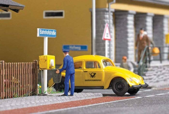 Busch - Volkswagen Beetle with Mailbox and Postman - Action Set - 189-7887